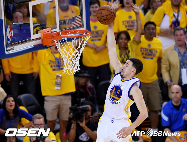[스포츠종합]‘커리 37점’ GSW, 3승 2패...우승 1승 남았다 | YTN