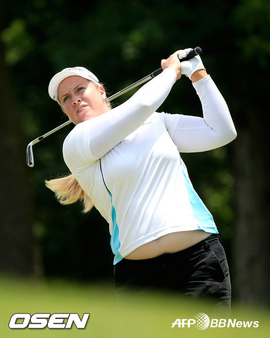 [스포츠종합]린스컴-무뇨스, LPGA 월마트 NW 알칸소 1R 공동선두...우천 중단 | YTN