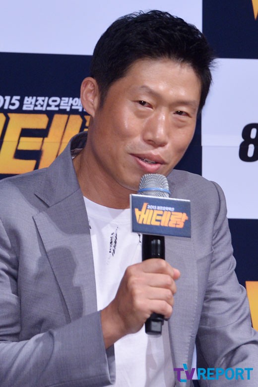 [영화]유해진 1년 기다린 베테랑 2년 소수의견에 명함도 못 내밀어 Ytn