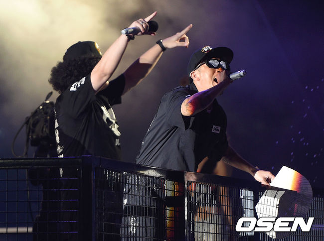 [음악][사진]DJ DOC 이하늘,'오늘 끝장을 보는거야' | YTN