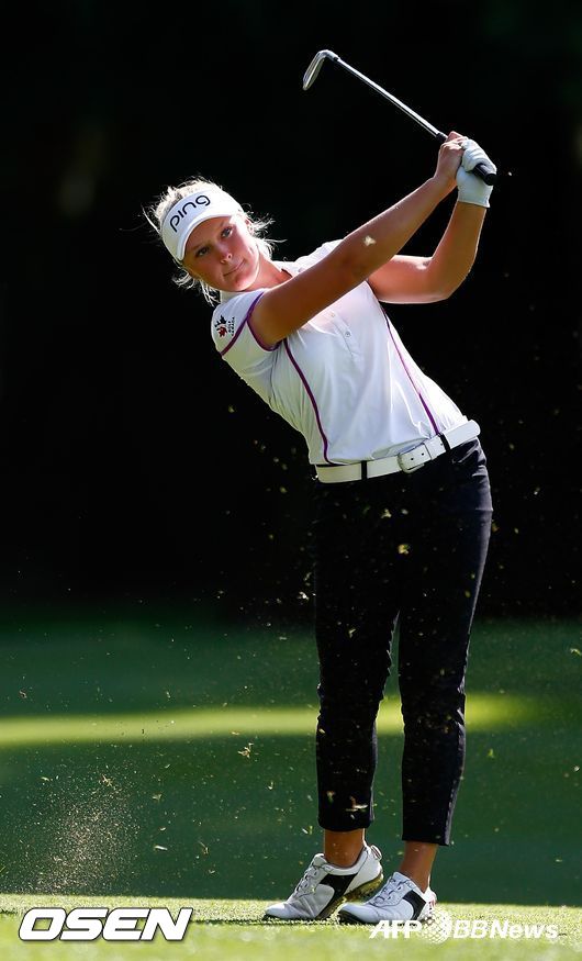 [스포츠종합]브룩 헨더슨 ‘샛별’ 탄생 예고...장하나 5위, LPGA 캠비아 포틀랜드 3R | YTN