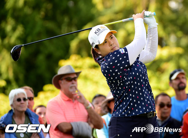 [스포츠종합]리디아 고, LPGA 캐나다 퍼시픽 2R 2위...김효주-박인비 톱10 | YTN