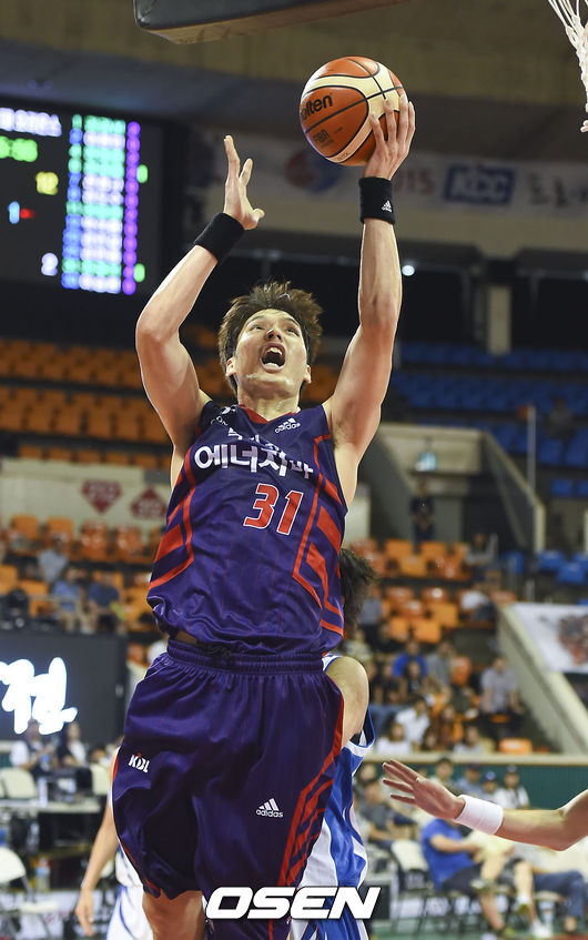 [스포츠종합]김선형 불법도박, 알고도 묵인한 KBL | YTN