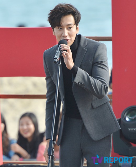 [영화][20th BIFF] '대세' 이광수 中팬 해운대까지 달궜다 | YTN