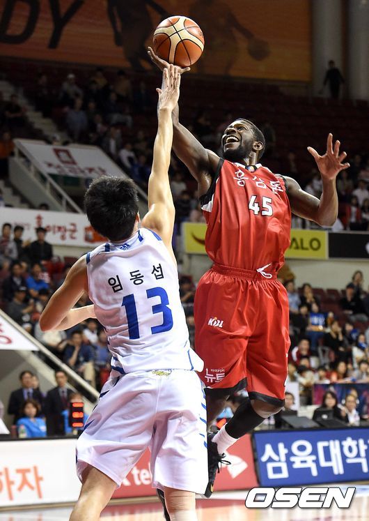 [스포츠종합][사진]KGC 마리오 리틀,'어마어마한 탄력!' | YTN