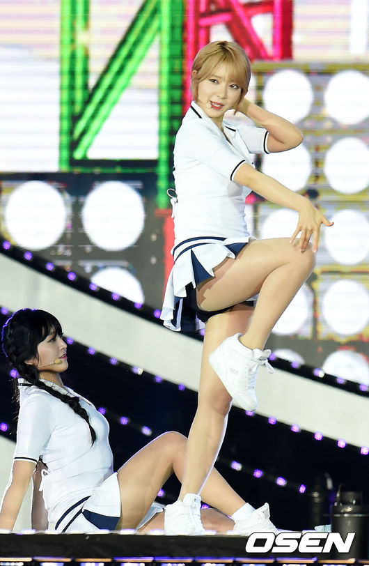 [음악][사진]AOA-초아,'섹시한 각선미!' | YTN