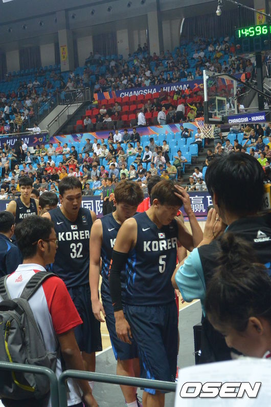 [스포츠종합][서정환의 사자후] ‘스쳐도 파울’ KBL, FIBA 기준과 거리 멀다 | YTN