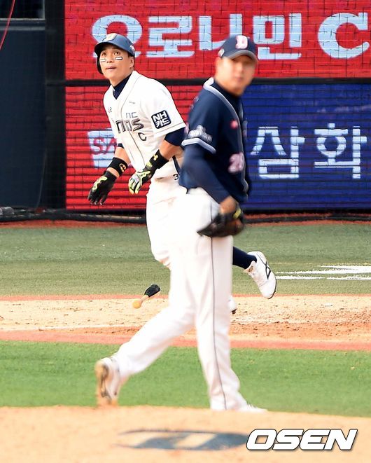 [야구][PO5] ‘타율 0.167’ 이종욱, 끝내 침묵한 퍼즐 | YTN