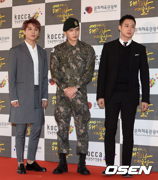 [방송][사진]'완전체' JYJ,'오랜만이죠?' | YTN