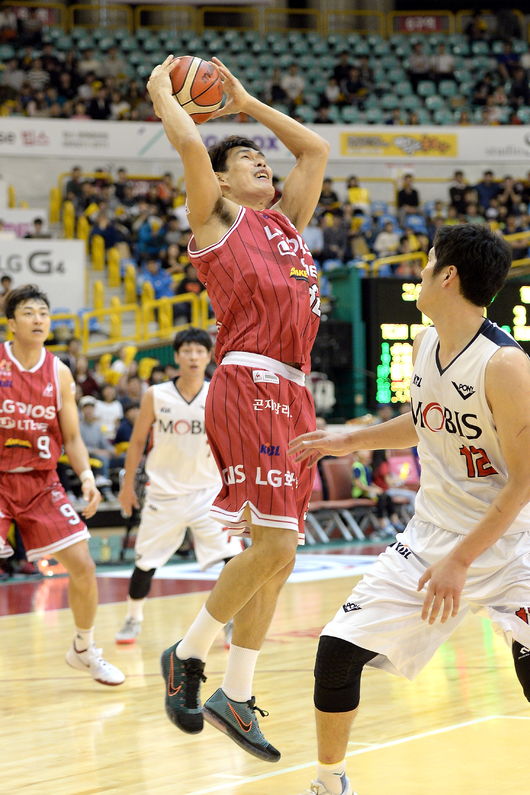 [스포츠종합]반성보다 복귀가 중요한 KBL '이상한 징계' | YTN