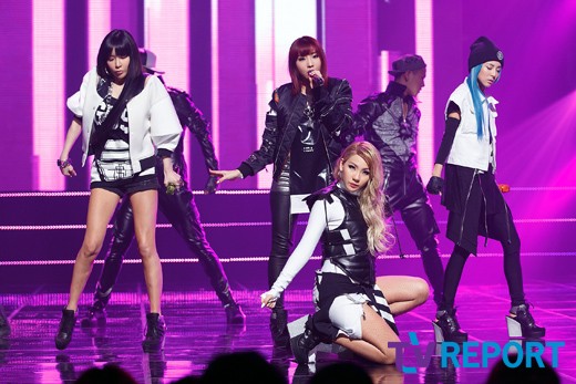 [음악][뮤직@리폿] 2NE1 완전체 이룬 MAMA…폭죽 터진 YG페스티벌 | YTN