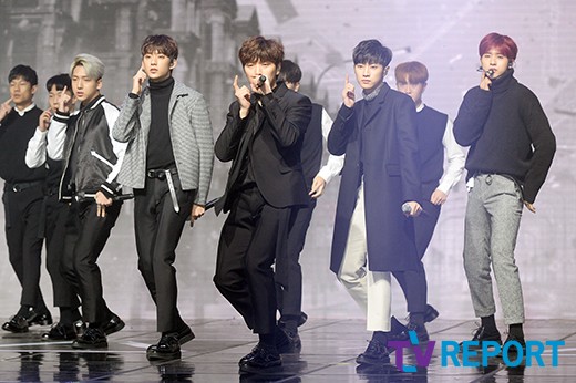 [음악][T포토-Lab] B1A4 '풍부해진 감성, 깊어진 남성미' | YTN