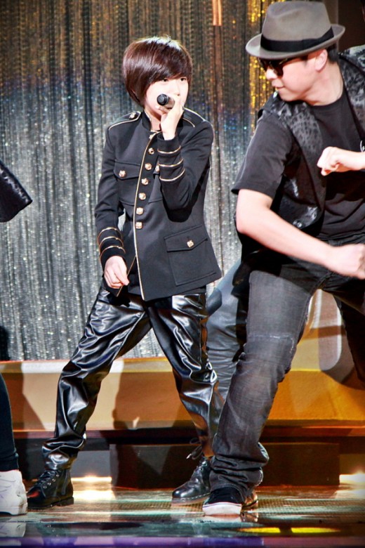 [음악][김예나의 까;칠한] 위너-아이콘 긴장하라…YG 남동생 출격한다 | YTN