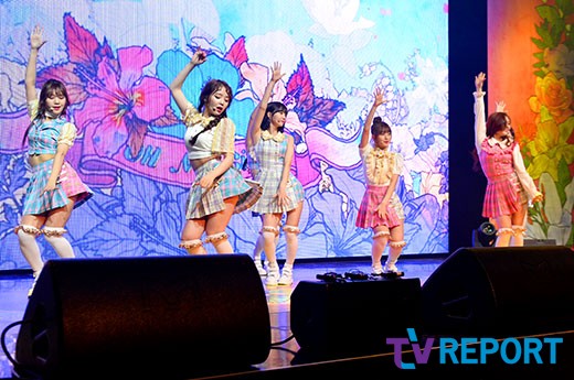 [방송][T포토] 오마이걸 '네 번째 앨범으로 컴백' | YTN