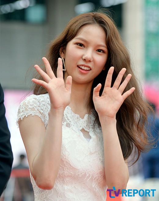 [방송][T포토] CLC 유진 '깜찍 요정 미모' | YTN