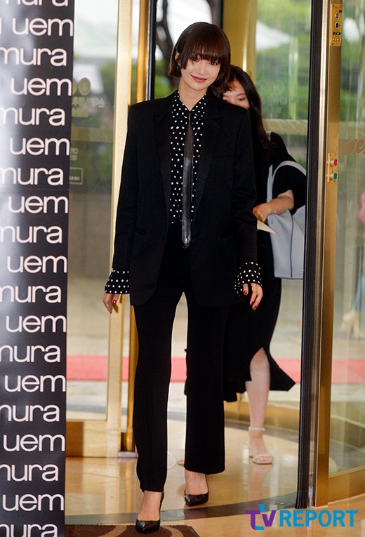 [방송][T포토-Lab] 고준희 '오늘도 리즈 경신, 마성의 시크 미녀' | YTN