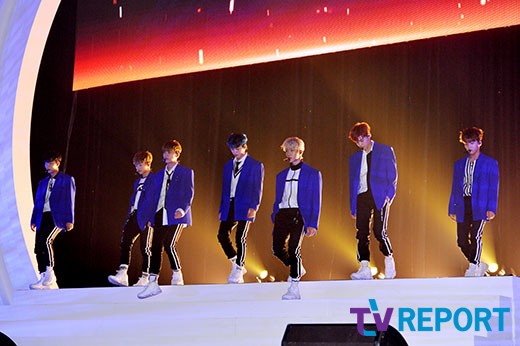 [방송][T포토-Lab] 온앤오프 'B1A4 동생 탄생, 여심 잡는 깜빡돌' | YTN