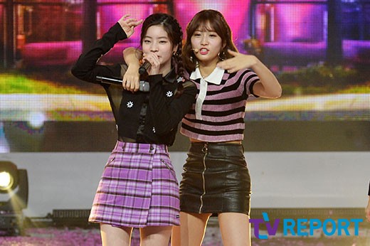 [방송][T포토] 다현-모모 "우리는 MC트둥" | YTN