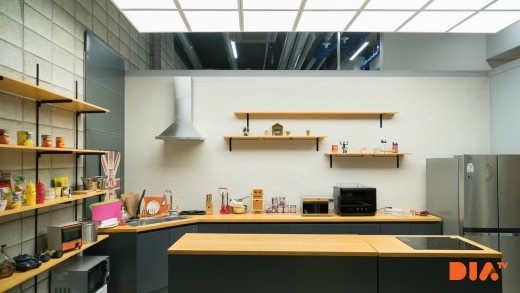 [방송]CJ E&M 다이아TV, 크리에이터 위한 ‘다이아 스튜디오’ 강남 이전 | YTN