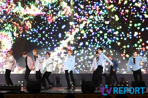 [방송][T포토] NCT 127 '눈부신 군무' | YTN