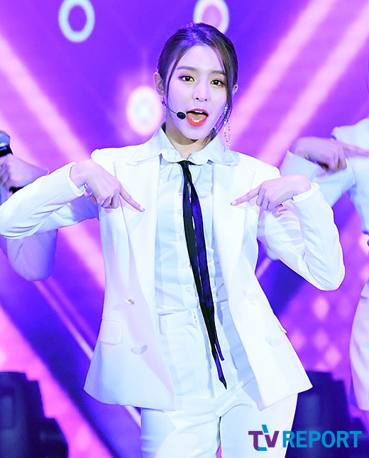 [방송][T포토] CLC 엘키 '물오른 비주얼' | YTN