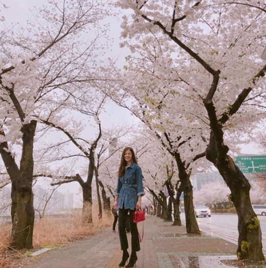 [방송]180cm세요?…김성은. 보고도 놀라운 다리길이 | YTN