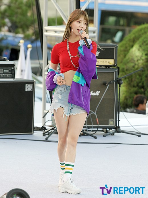 [방송][T포토] EXID 정화 '매끈매끈 각선미' | YTN