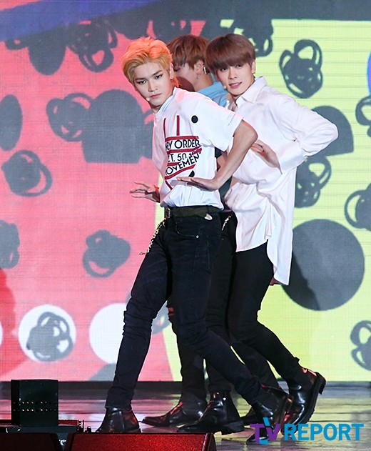 [방송][T포토] NCT 127 태용 '상남자의 눈빛' | YTN