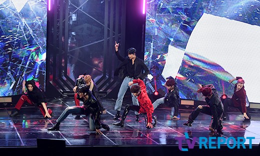 [방송][T포토] SF9 '상남자로 변신' | YTN