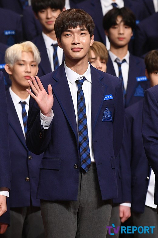 [방송][T포토] '프로듀스X101' 이규형, '훈훈한 미소' | YTN