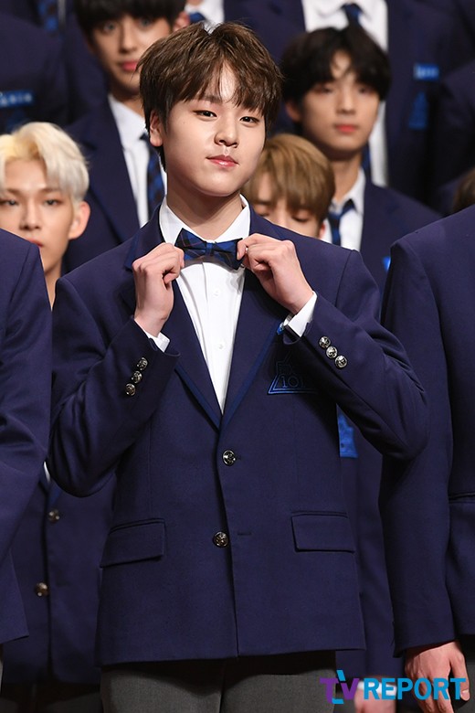 [방송][T포토] '프로듀스X101' 남도현, '귀여운 나비넥타이' | YTN