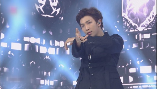 [방송]'영재발굴단' BTS 리더 RM, 중학교 시절 랩 작품 최초 공개 | YTN