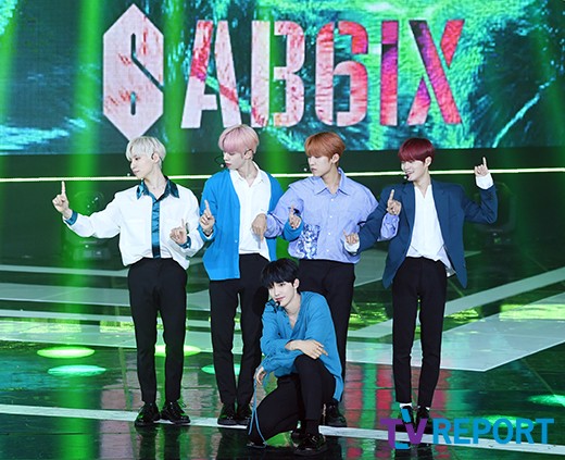 [방송][T포토] AB6IX '여심 저격 무대' | YTN