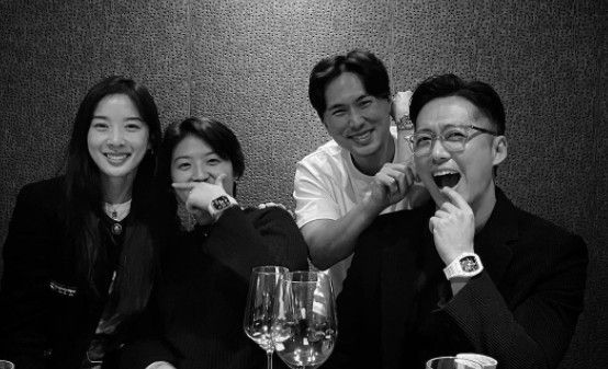 [방송]남궁민, 흑백 뚫고 나오는 훈훈함 [리포트:컷] | YTN