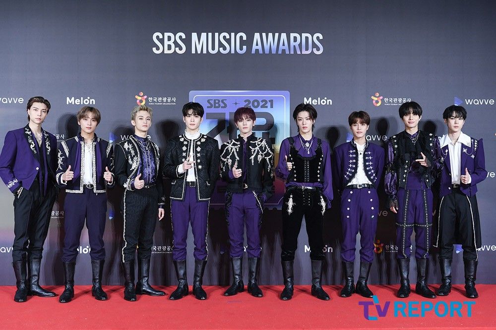 [방송][T포토] NCT127 '보랏빛 귀공자들' | YTN