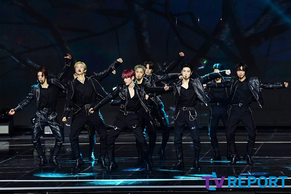 [방송][T포토] NCT127 '폭발하는 에너지' | YTN