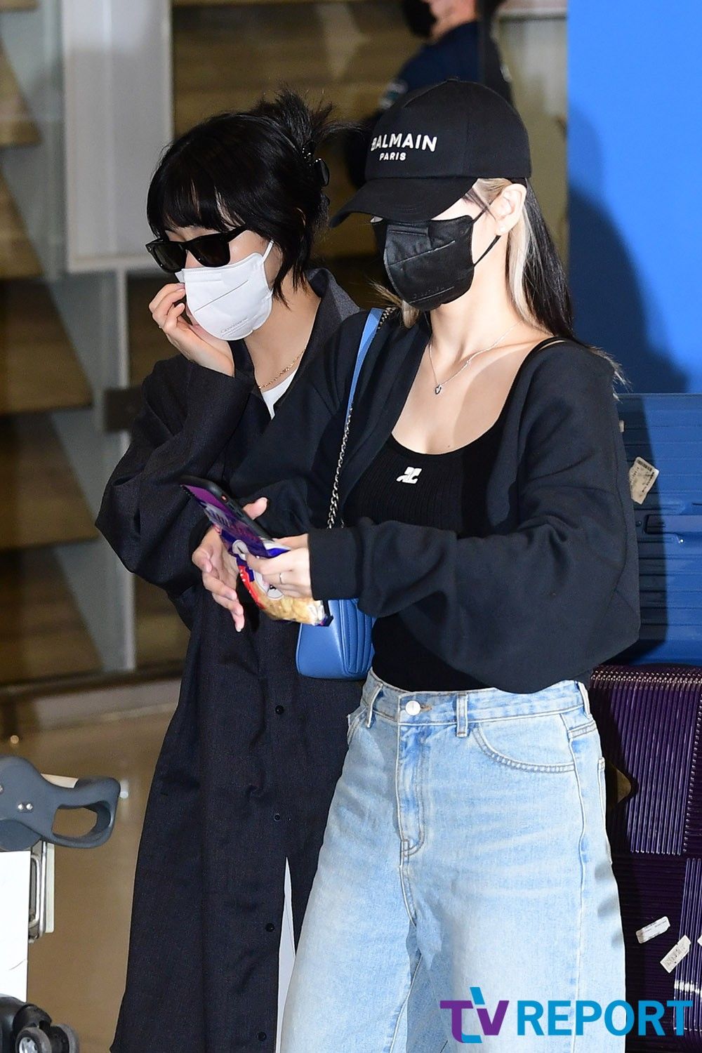 [방송][T포토] 채영-모모 '다 가려도 알겠네~' | YTN