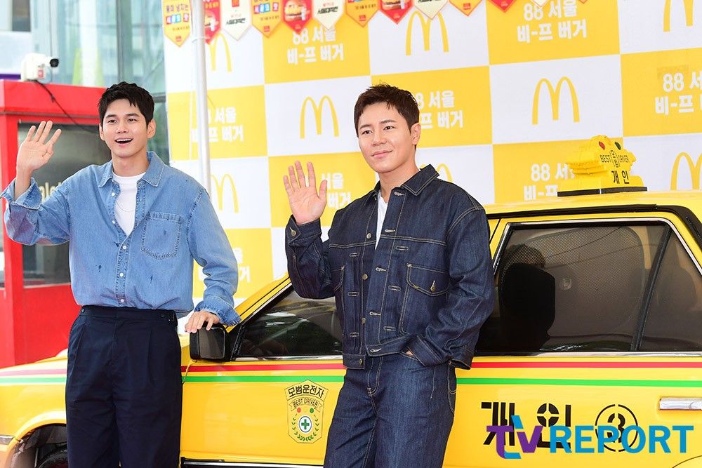 [방송][T포토] 옹성우-이규형 '1988 감성' | YTN