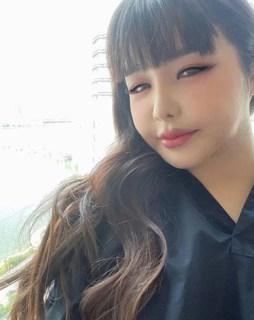 [방송]2NE1 박봄, 물오른 비주얼...상큼한 미모 [리포트:컷] | YTN