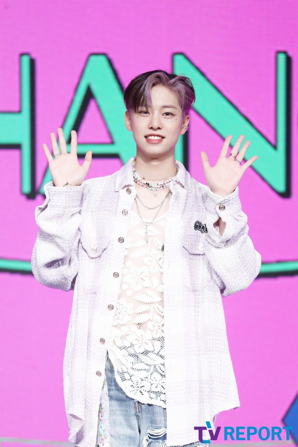 [방송][T포토] AB6IX 김동현 '컴백했어요' | YTN