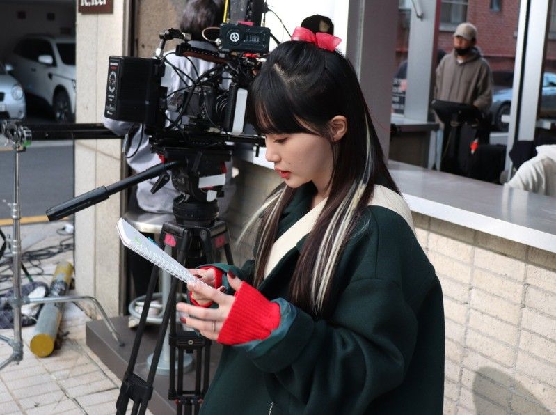 [방송]'뉴연플리' 오유진, 긍정 에너지로 촬영장 분위기 UP | YTN