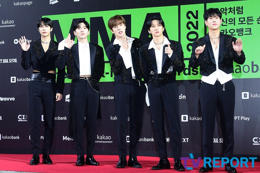 [방송][T포토] 몬스타엑스 'MMA 왔어요~' | YTN