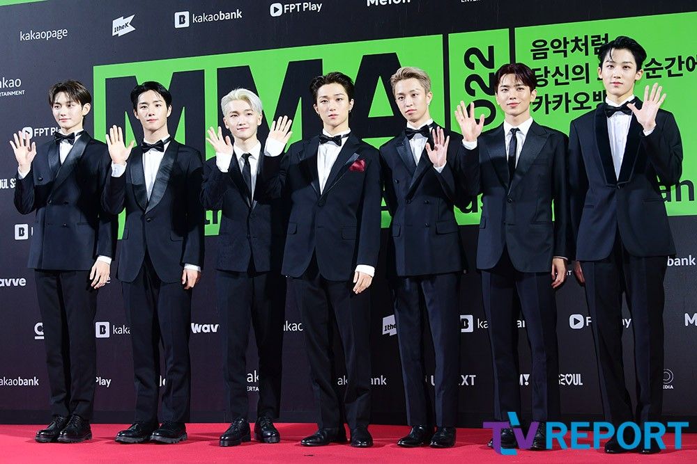 [방송][T포토] ATBO '수트핏 뽐내며' | YTN