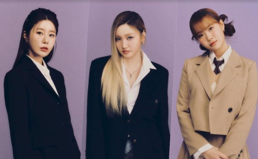 [음악]WSG워너비 4FIRE, 컴백 포토...러블리 프레피룩 | YTN