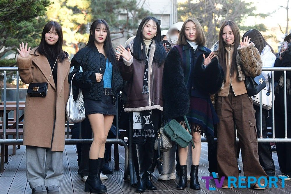 [방송][T포토] 카라 '7년만에 완전체 컴백' | YTN