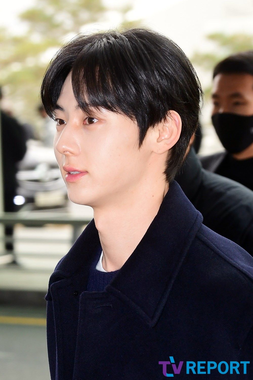 [방송][T포토] 황민현 '옆모습도 훈훈' | YTN