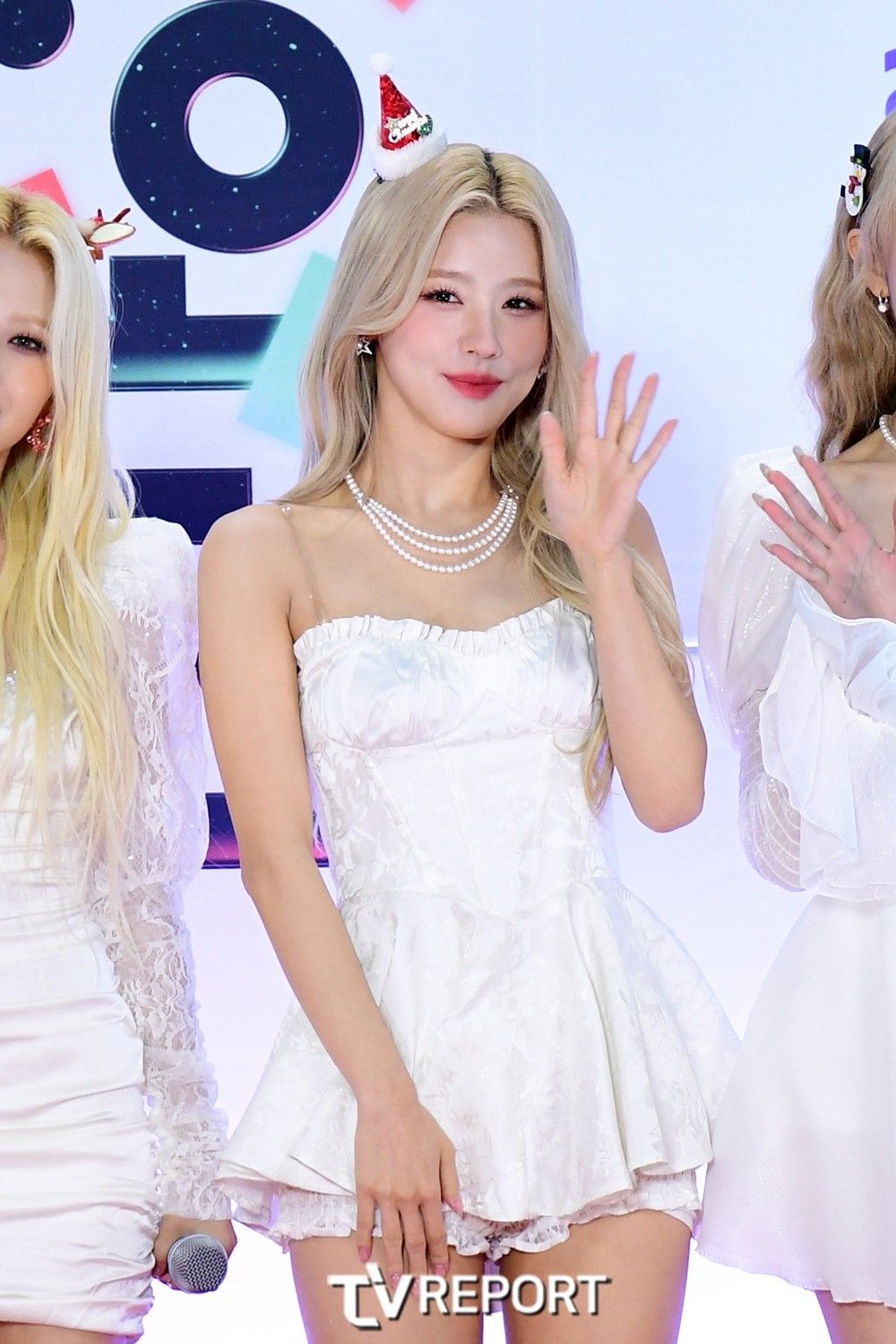 [방송][T포토] 미연 '섹시 산타' | YTN