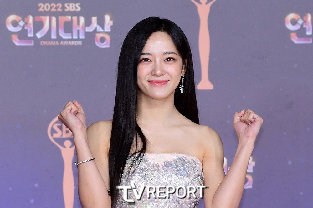 [방송][T포토] 김세정 '일일 MC 파이팅' | YTN