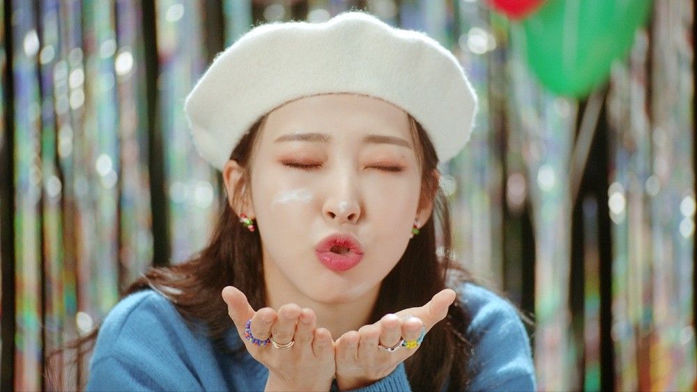 [음악]마마무 문별, 생일맞이 솔로 컴백...'PRESENT'로 전하는 팬 사랑 | YTN