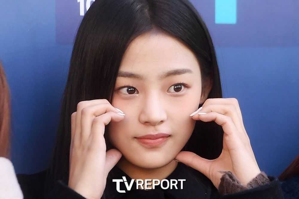 [방송]뉴진스 민지, 장원영 하차한 '뮤직뱅크' 스페셜 MC [공식] | YTN